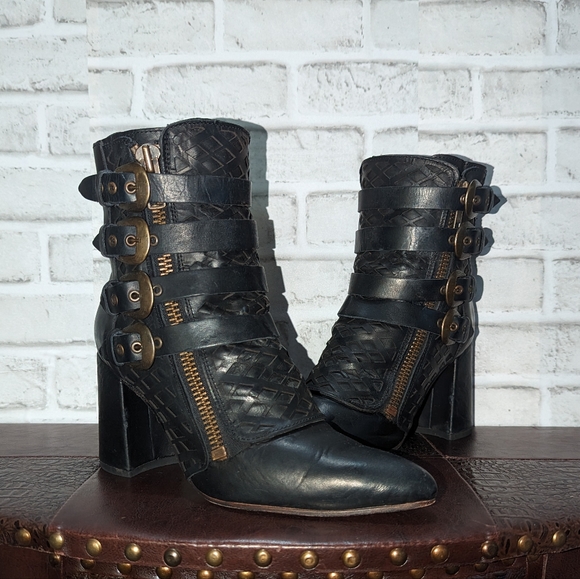 Freebird by Steven | Shoes | Freebird Julia Black Bootie Size | Poshmark